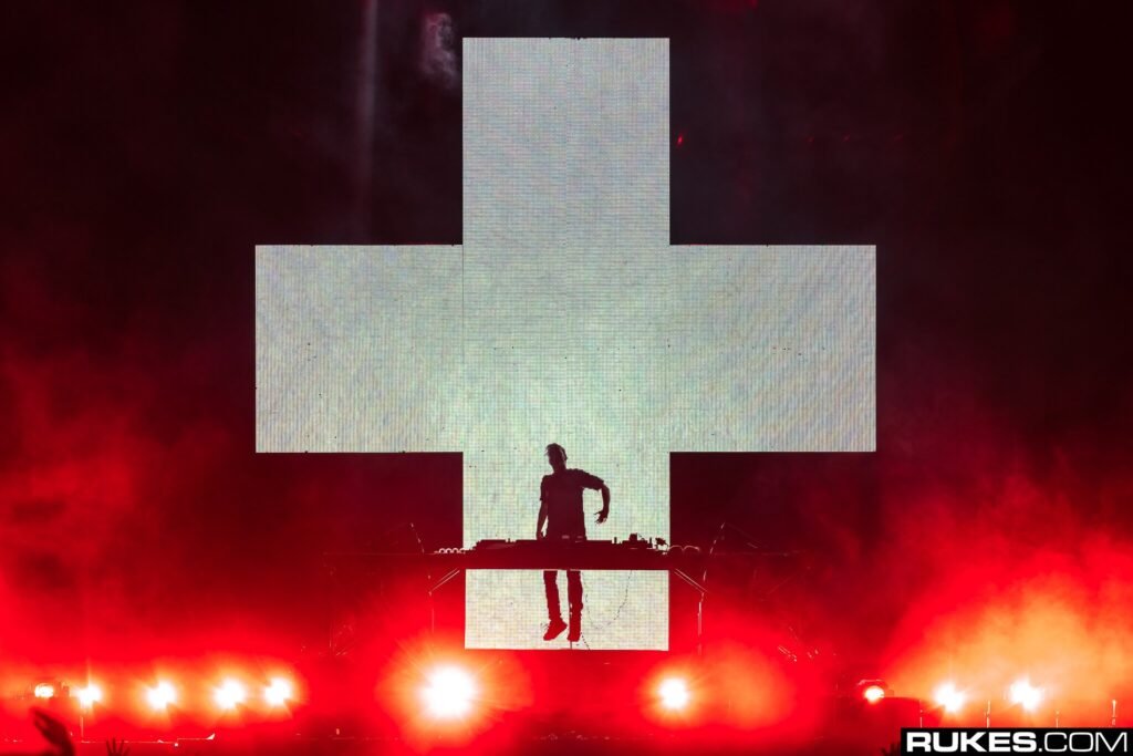 ZONE21 [Martin Garrix & Maejor] Essuyez les médias sociaux avant la ...