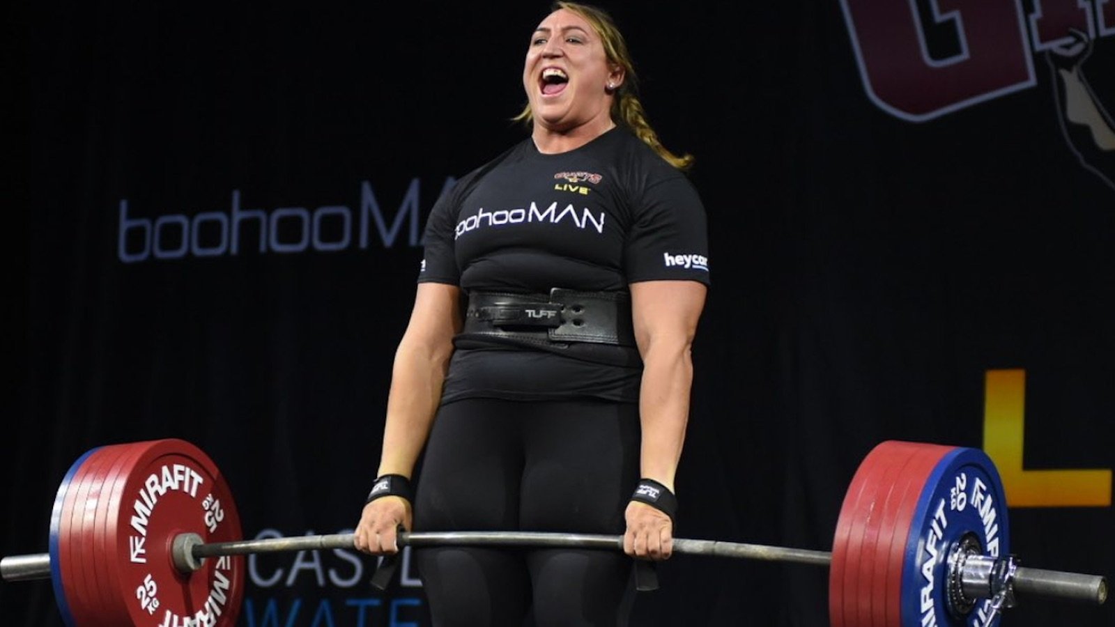 Lucy Underdown bat le record aux Championnats du monde de soulevé de ...