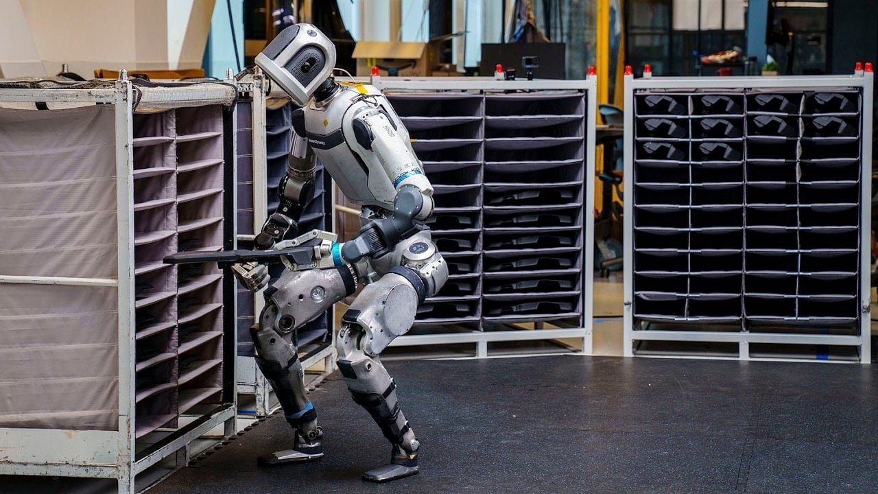 ATLAS Humanoid Robot: Transformer la fabrication et plus - Trendy Daddy