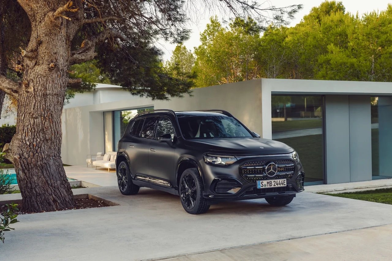 Mercedes Benz dévoile officiellement le SUV GLB rafraîchi - Trendy Daddy